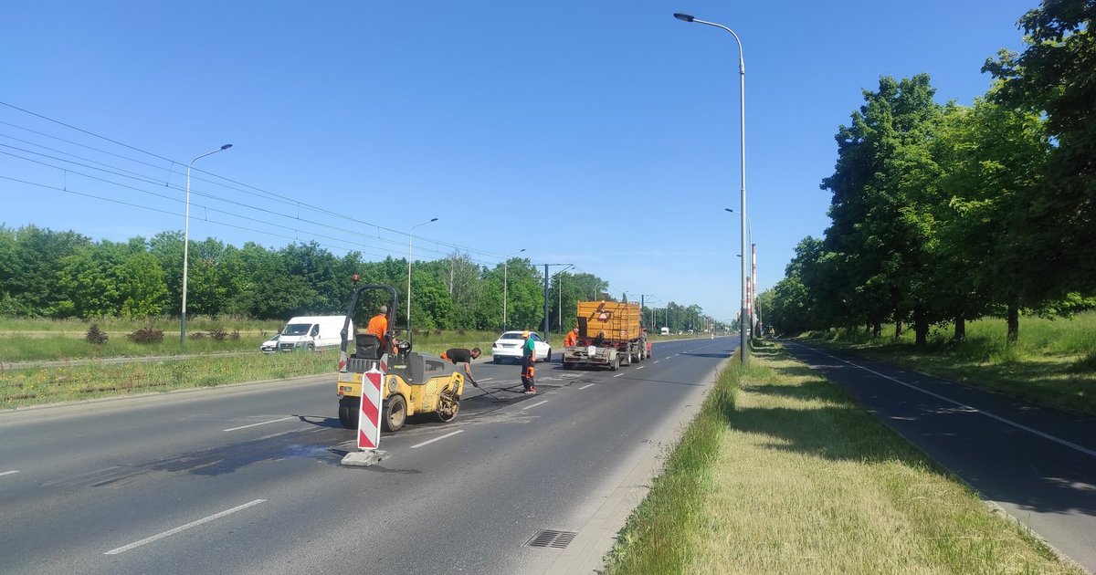 Remonty cząstkowe w Łodzi. Naprawa nawierzchni na Włókniarzy [ZDJĘCIA]: ŁÓDŹ.PL