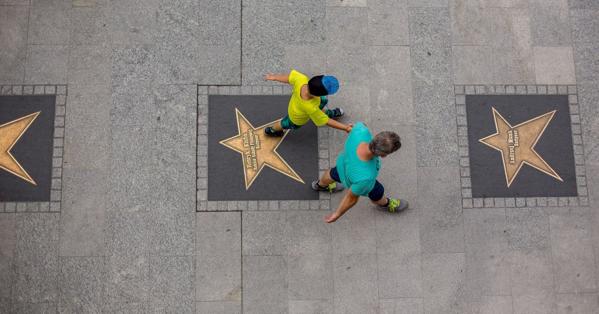 Aleja Gwiazd na Piotrkowskiej. Jak powstała? Kogo upamiętnia?: ŁÓDŹ.PL