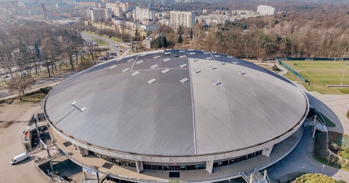 Odbetonowanie Atlas Areny! Przybędzie drzew, roślin i ławek! Start prac ...